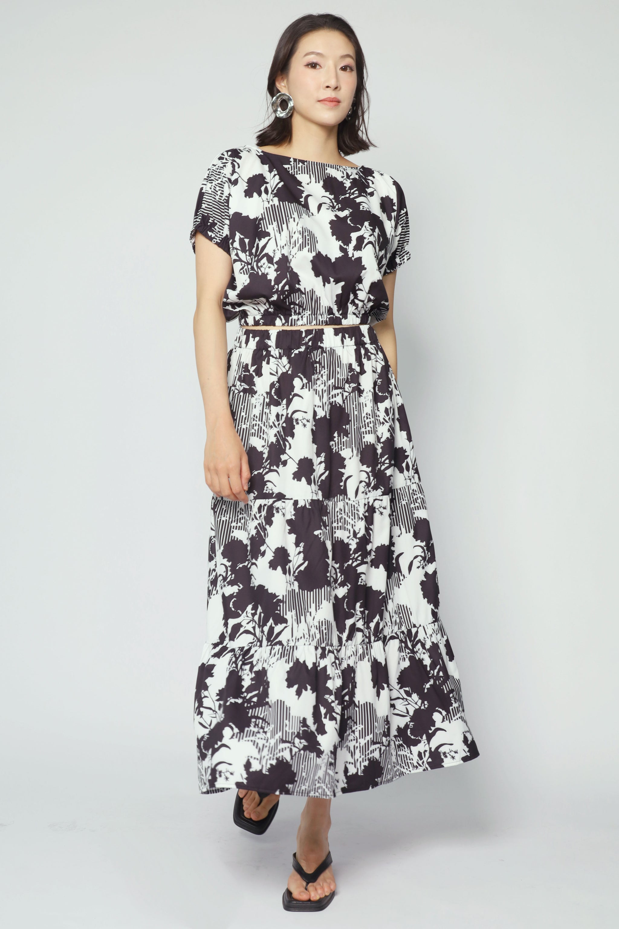 Jolin 2 in 1 Skirt Set in Floral Noir